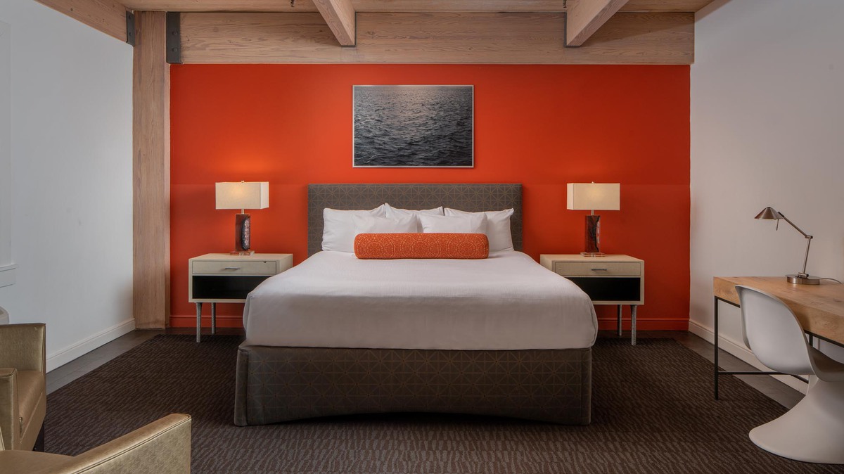 Harbor View King Suite | Harbor House Hotel